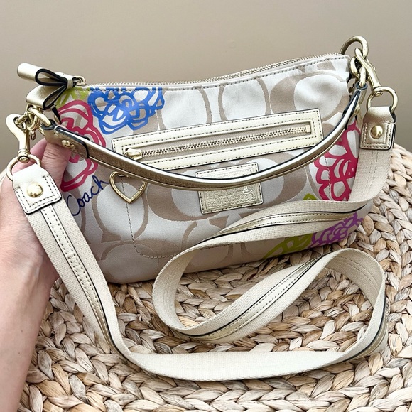 Coach | Bags | Coach Poppy Signature Daisy Canvas Monogram Y2k Shoulder ...